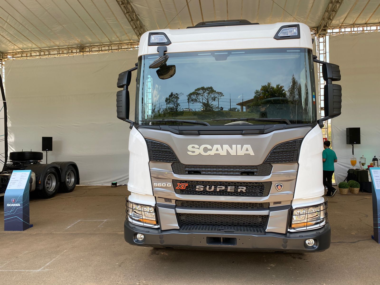 Scania lança caminhões com motores Euro 6 mais potentes e econômicos ...