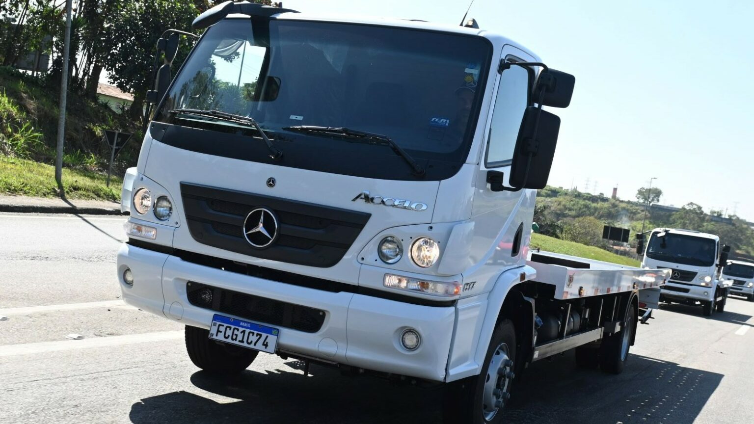 Mercedes-Benz Accelo completa 20 anos no Brasil; relembre a história ...
