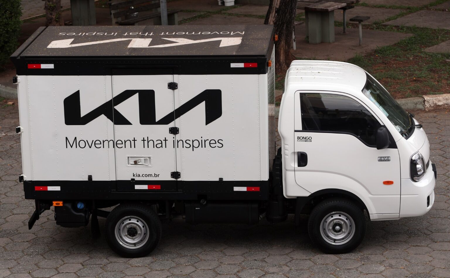 Novo Kia Bongo 2024 tem tração 4x4; confira avaliação - Estradão