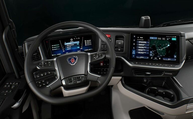 Scania com nova cabine e painel digital aparece em testes; veja o flagra