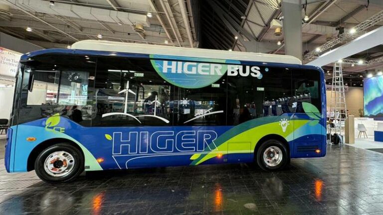 Novo micro-ônibus elétrico apresentado em Hannover, Azure 7 virá ao ...