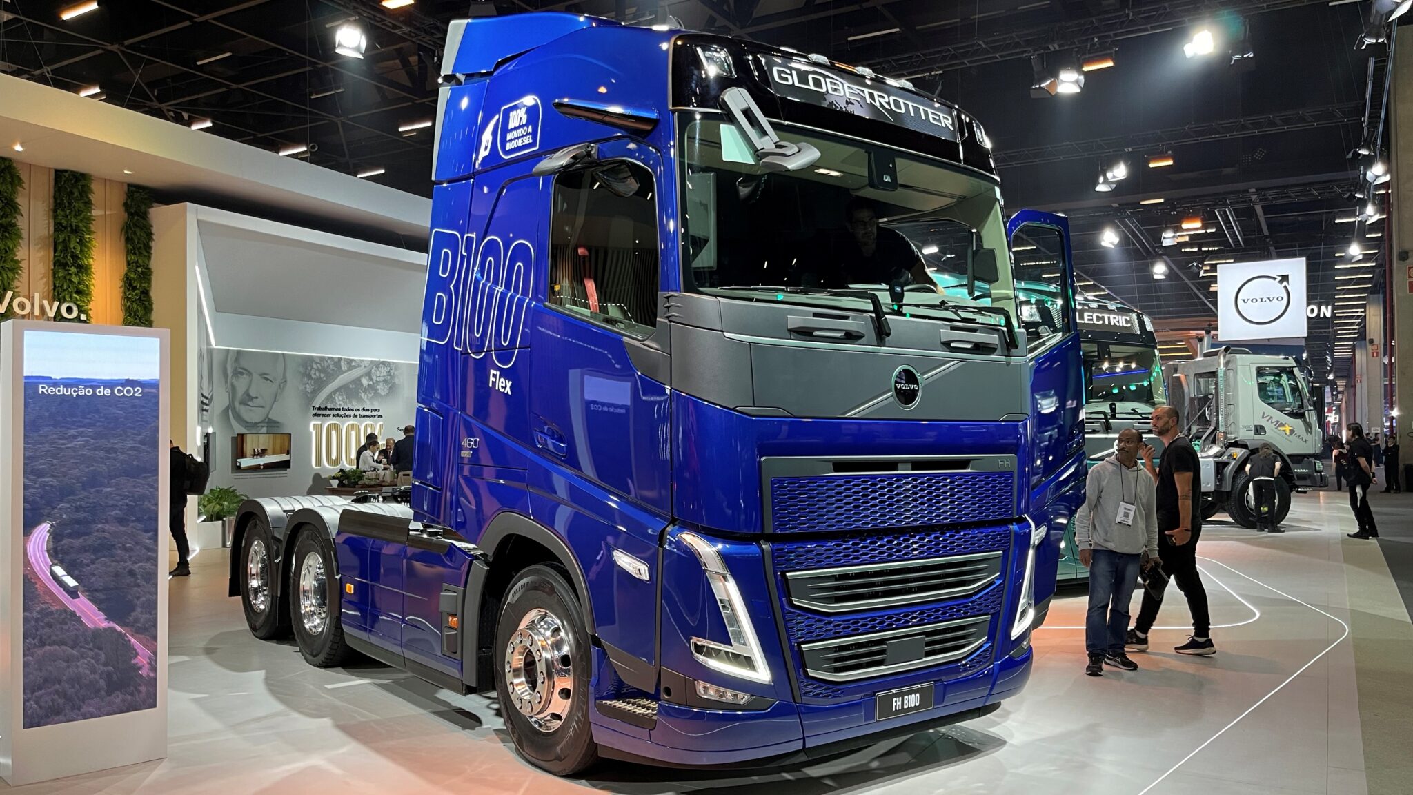 Volvo leva série especial FH 30 anos à Fenatran - Estradão