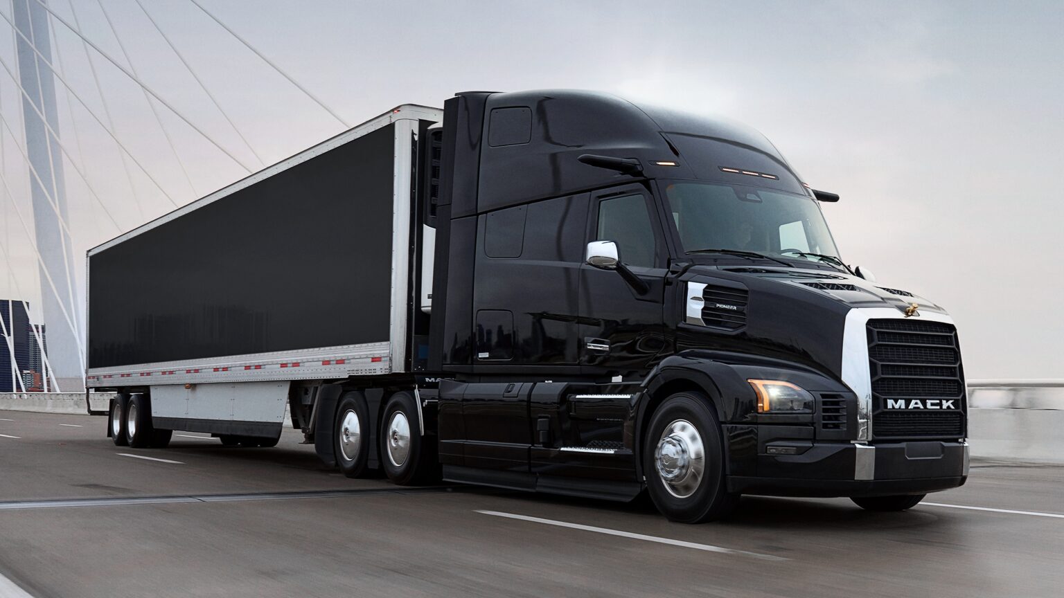 Mack Trucks lança o Pioneer, seu caminhão mais aerodinâmico - Estradão